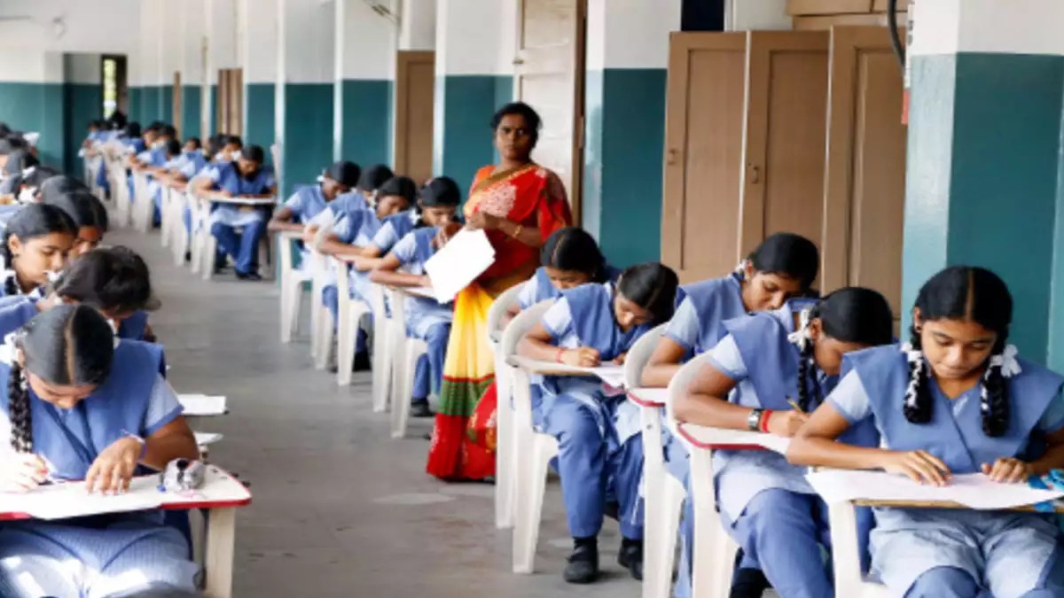 ମାଟ୍ରିକ ପରୀକ୍ଷା ପାଇଁ କଠୋର ହେଲେ ଶିକ୍ଷା ବିଭାଗ, ପ୍ରଶ୍ନପତ୍ର ଭାଇର ହେଲେ ଦାୟୀ ...