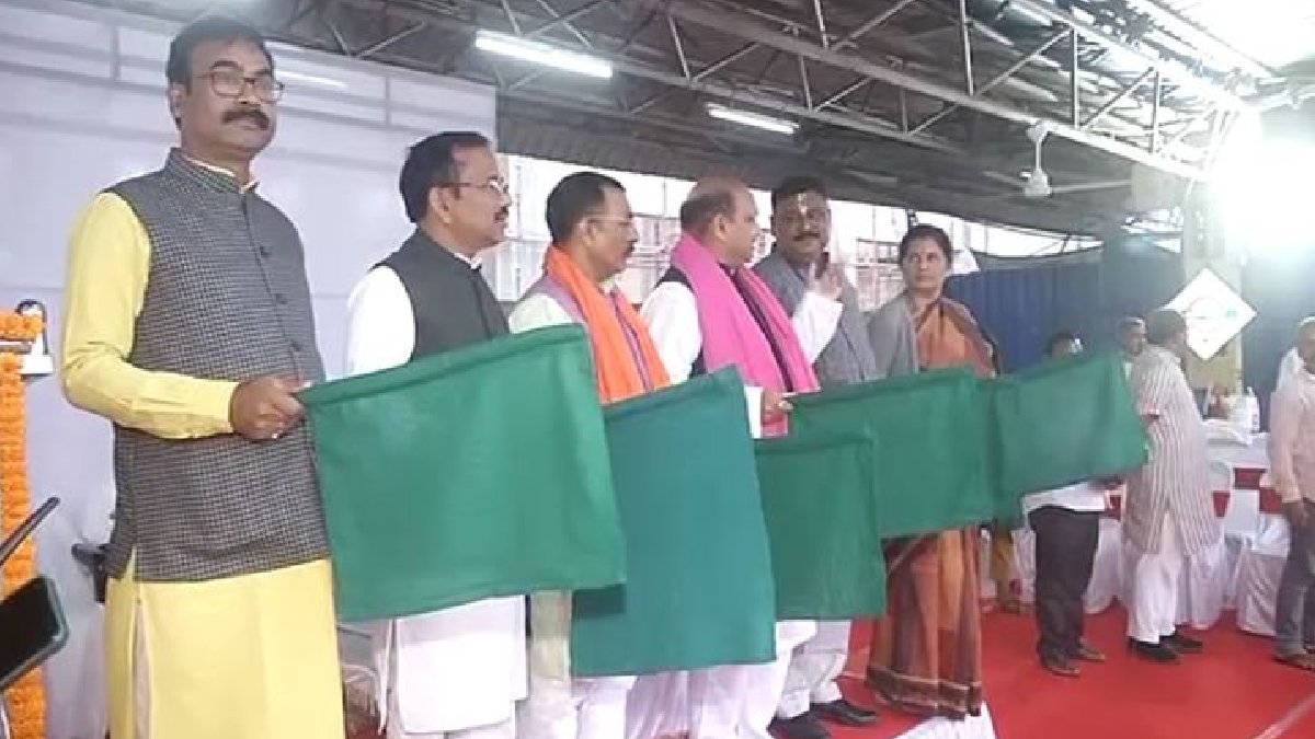 ଭୁବନେଶ୍ୱରରୁ ଅଯୋଧ୍ୟା ଗଡ଼ିଲା ସ୍ପେଶାଲ ଟ୍ରେନ୍‌ | Astha Special train from ...