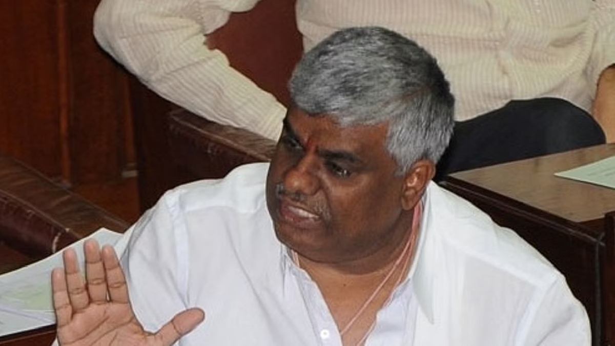 ଅପହରଣ ମାମଲାରେ ଏଚ୍.ଡି.ରେଭନ୍ନାଙ୍କୁ ଗିରଫ କଲା SIT | MLA HD Revanna arrested ...